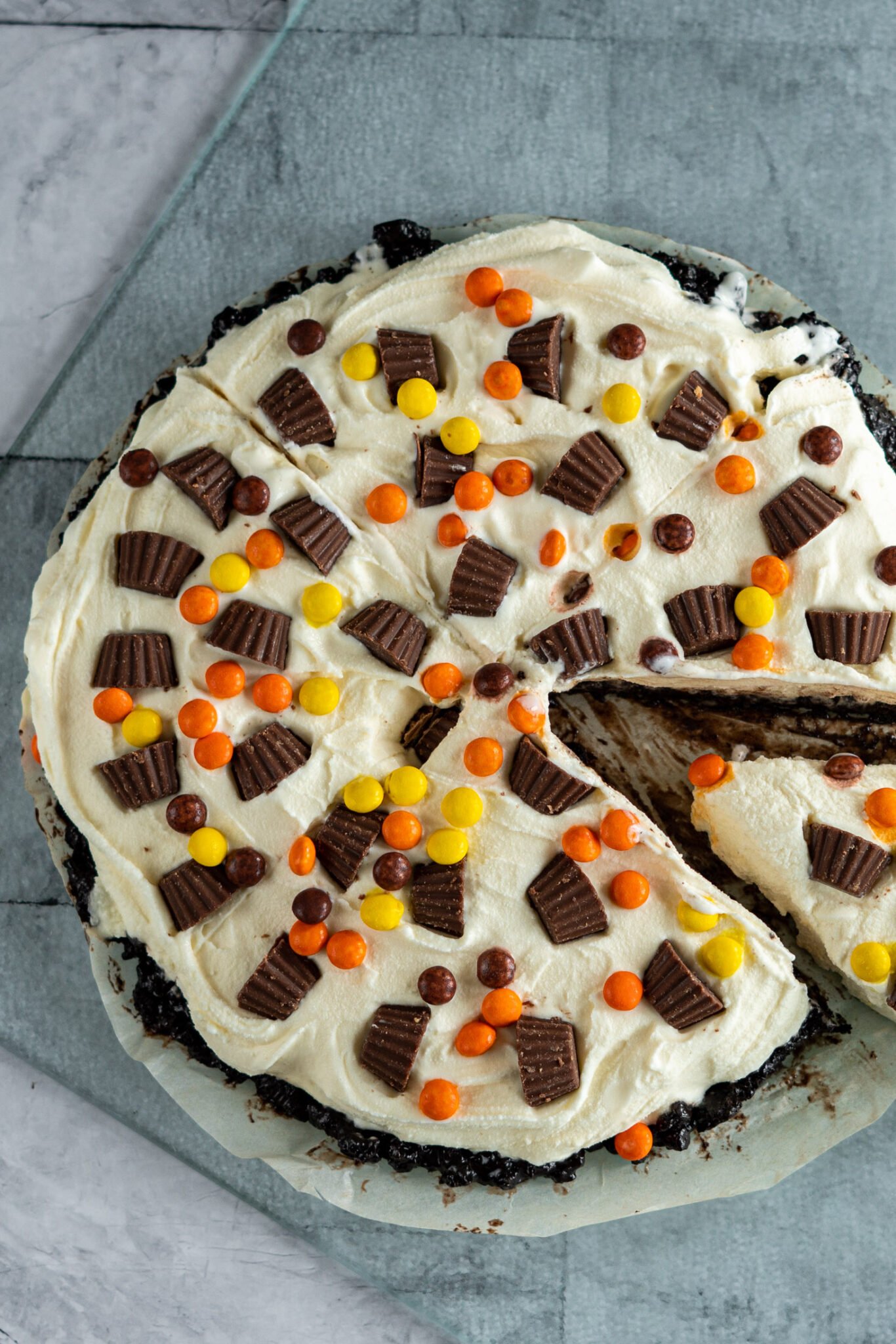 Ice Cream Pizza Recipe {Treatzza Pizza Copycat} - Crave The Good