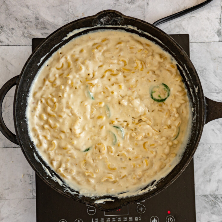 Pepper Jack Mac And Cheese {Creamy, Spicy, Delicious!} | crave the good