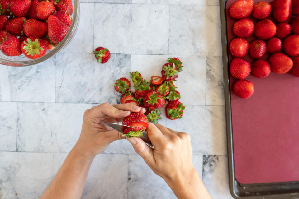 How To Freeze Strawberries {Step By Step Photo Guide} - Crave The Good