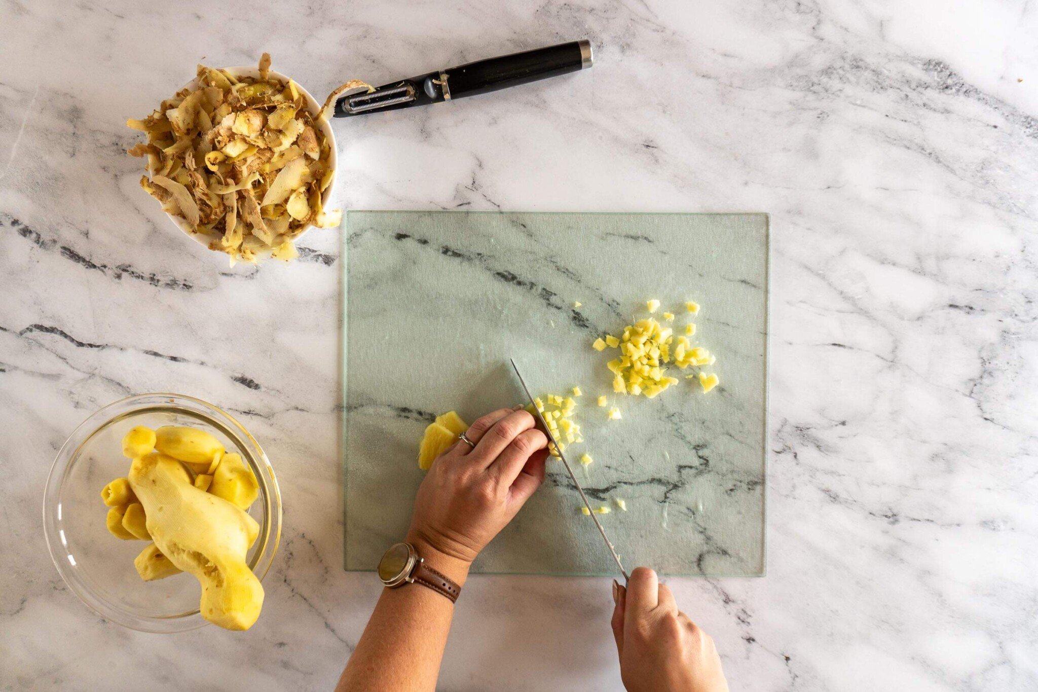 How To: Dehydrate Ginger + Make Ginger Powder - Crave The Good